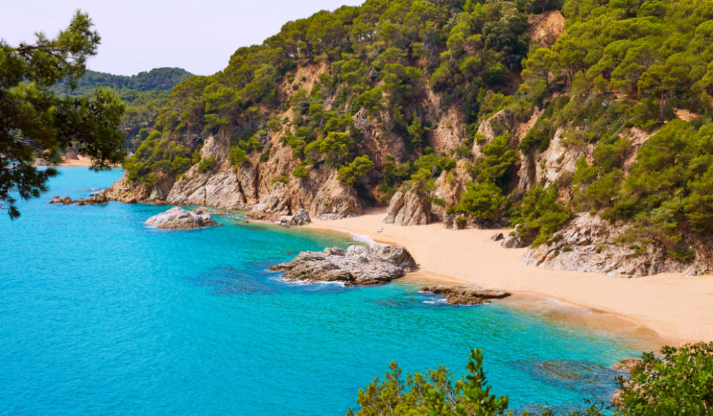 6 Pueblos Más Bellos de la Costa Española - Enzo Exclusive Travel